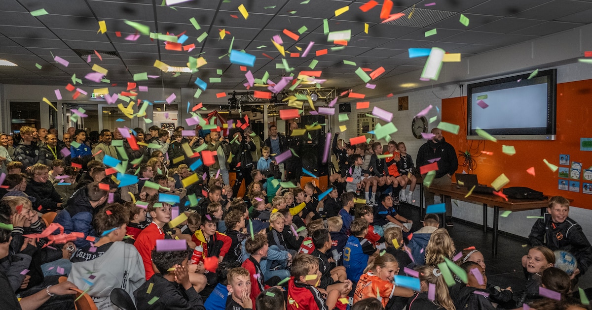 JVC Cuijk en SIOL gaan straks verder als VV Cuijk, met een stier als ...