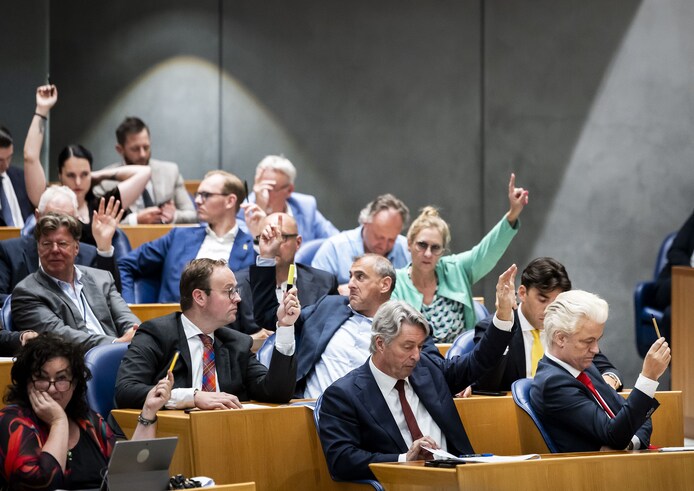 Asielclimax nabij: PVV krijgt strafbaarstelling illegaliteit, CDA met ...
