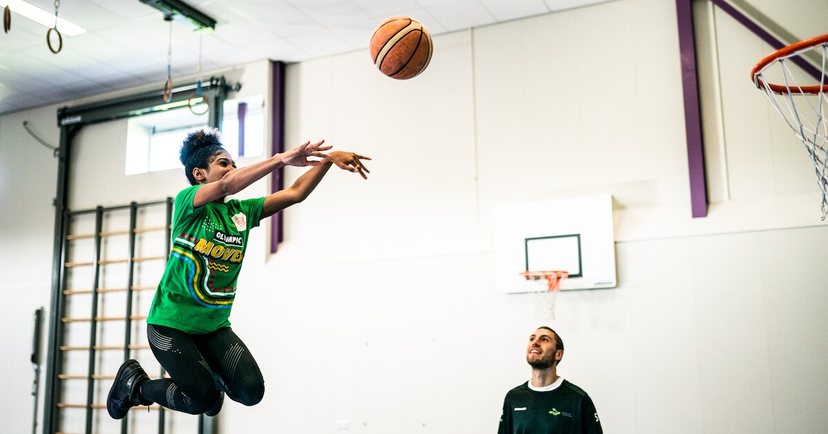 Leerlingen OBC Huissen vullen zelf deel gymles in: ‘Gaaf om klas ...