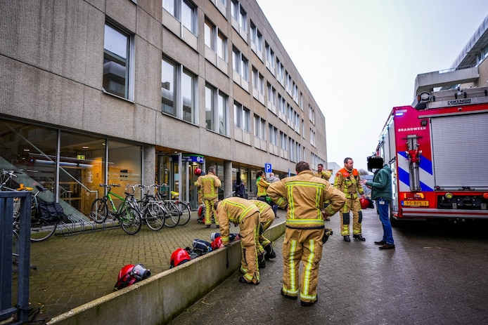 Patiënt GGZ-instelling Eindhoven sticht brand in isoleercel, man ...