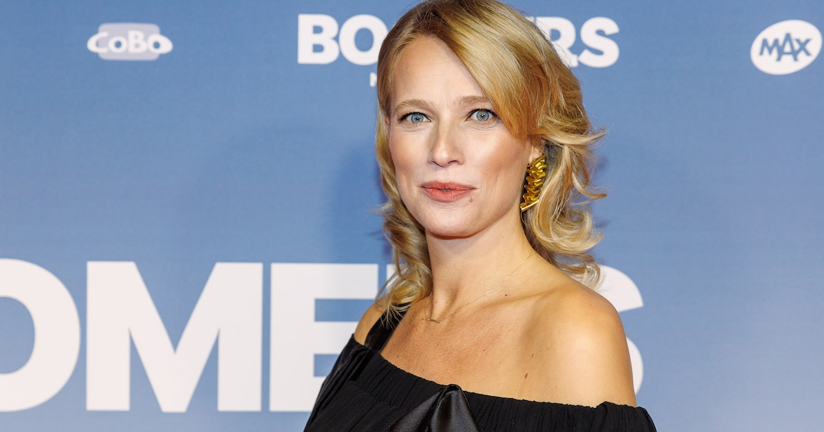 Jennifer Hoffman (45) bevallen van dochter Holly | Nieuws | De ...