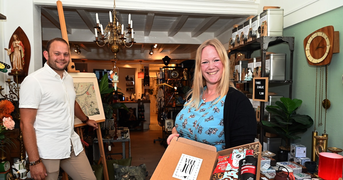 In december verzenden Suzanne en Remco soms wel 500 pakketjes per dag ...