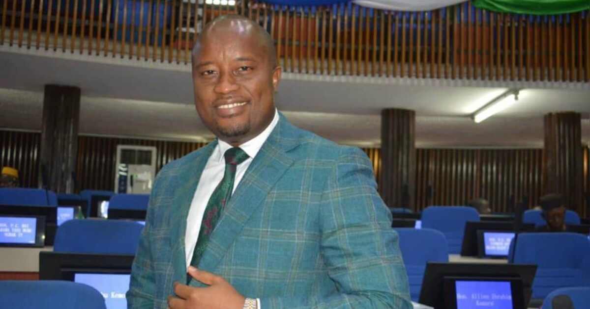 Ontslag voor immigratiebaas Sierra Leone na pijnlijke video met ‘Bolle ...