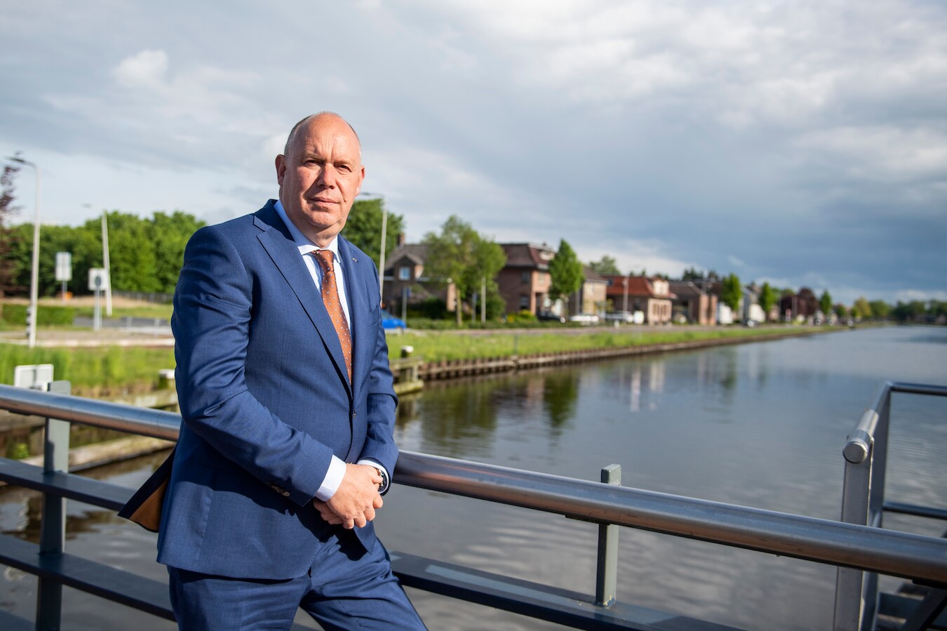 Gevaarlijke kruising F35 in Hengelo wordt eindelijk aangepakt: ‘Als het ...