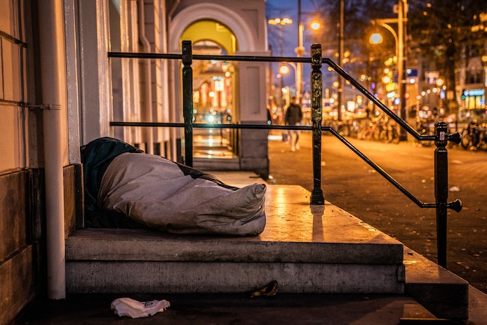 Thom leeft al twee jaar op straat: ‘Natuurlijk zou ik liever anders ...
