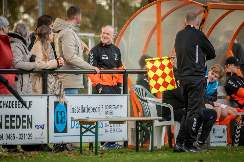 Trainerscarrousel | FC Bergh verder met huidig interim-duo • Van ...
