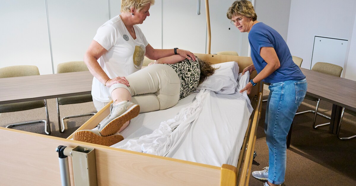 Bij de eerste les van BrabantZorg al diep respect: ‘De voorhuid moet terug, help!’ | Land van ...