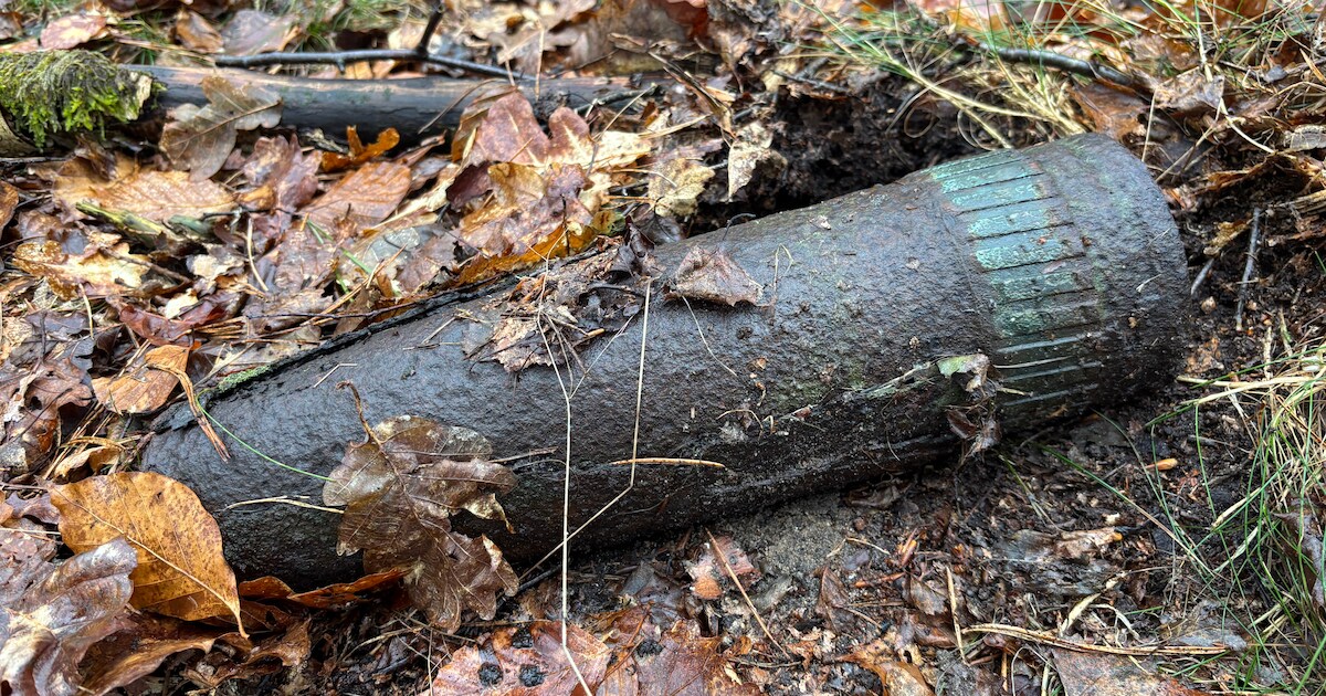 Explosief uit Tweede Wereldoorlog duikt vlak naast golfbaan op in ...