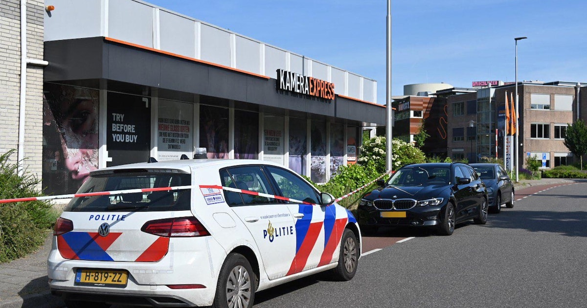 Arnhemmer (28) aangehouden na gewapende overval op camerawinkel ...