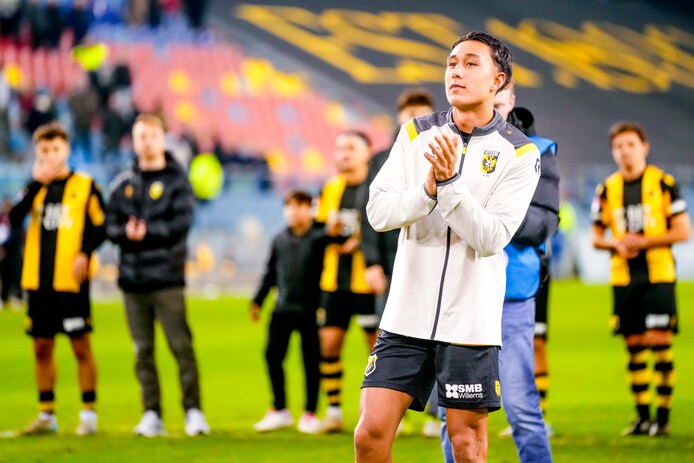 Miliano Jonathans tekent voor 3,5 jaar bij FC Utrecht | Utrecht ...