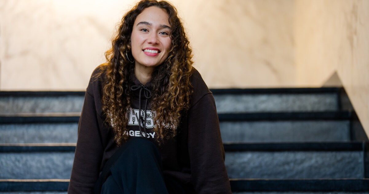 Esther (30) dacht lang dat ze niet normaal was, totdat ze een diagnose ...