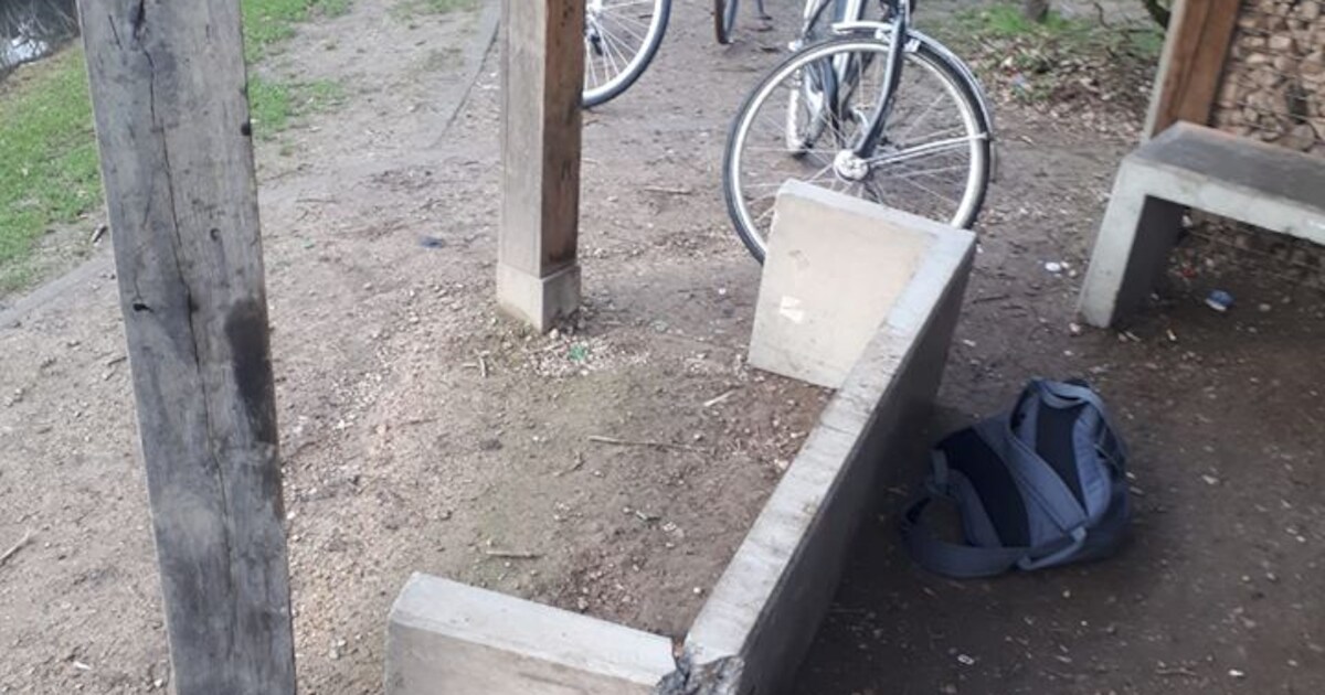 Zwerfafval in Kesteren doorn in oog van omwonenden De Ples: ‘Straks ...