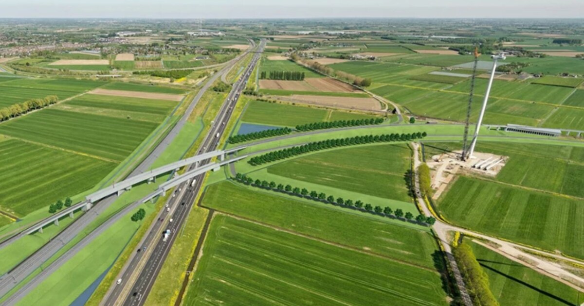 Tijdelijke op- en afritten bij de snelweg A15 voor aanleg spoorboog ...
