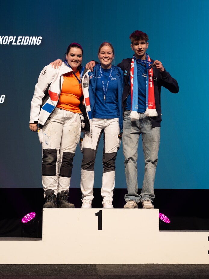 ROC Rivor-student wint goud bij landelijke schilderwedstrijd | Tiel ...