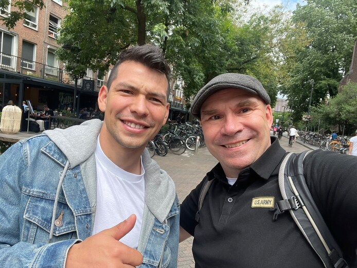 Bekende PSV-supporter en ‘knuffelbeer’ Eric Provaas (50) overleden | Eindhoven | gelderlander.nl