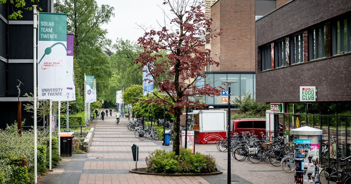 Op een uitgestorven Twentse vlakte is alleen de Spar van Tasos open ...