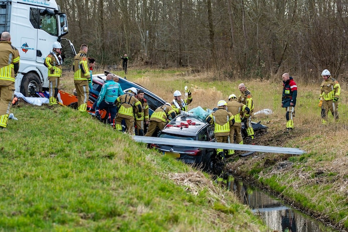 Drie zwaargewonden (onder wie een kind) bij ongeval met vrachtwagen ...
