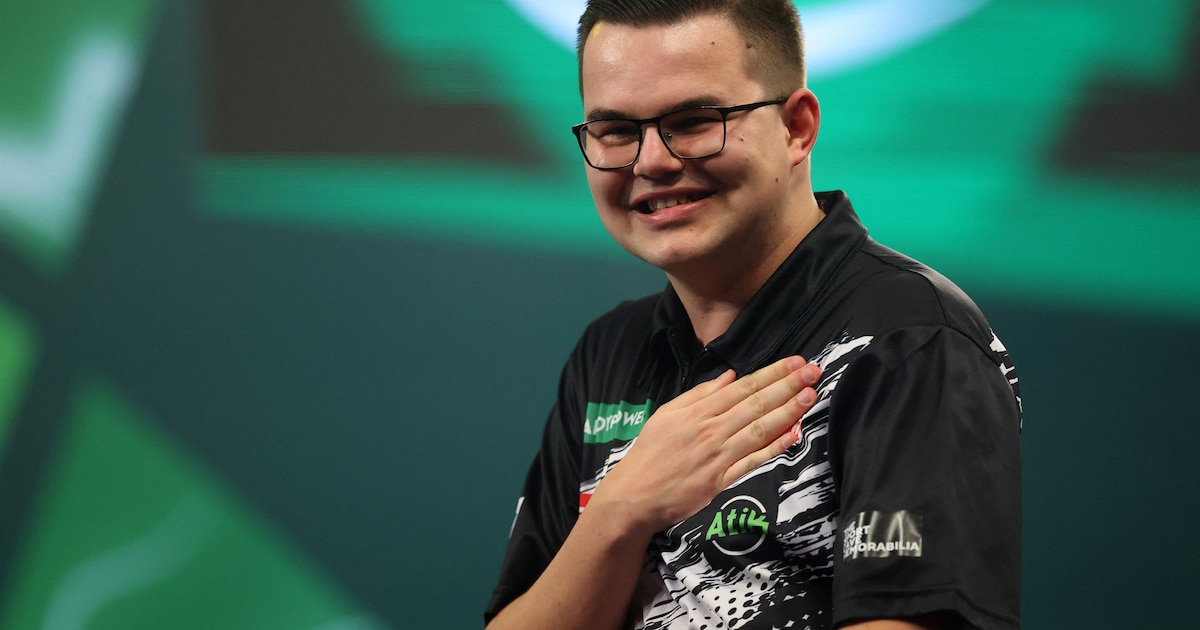Programma en uitslagen WK darts | Zo laat strijden Gian van Veen en ...