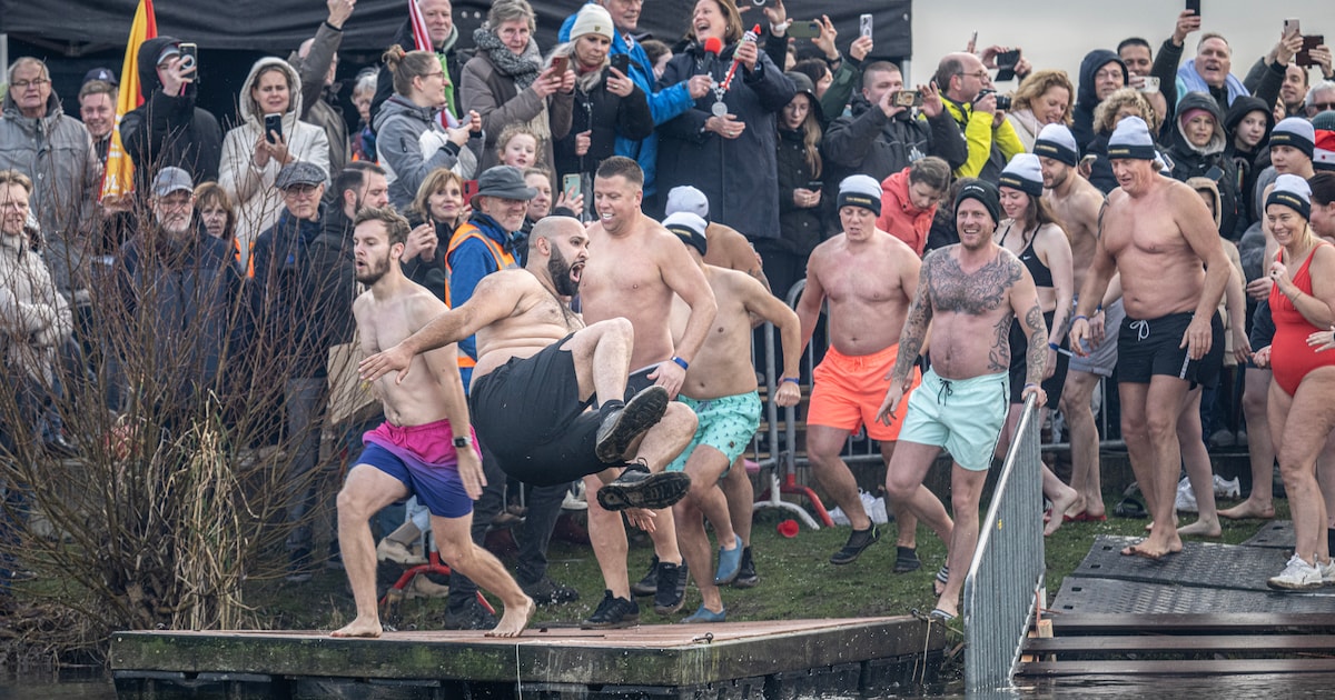 Hier moet je zijn voor een frisse plons op nieuwjaarsdag. En zo doe je ...