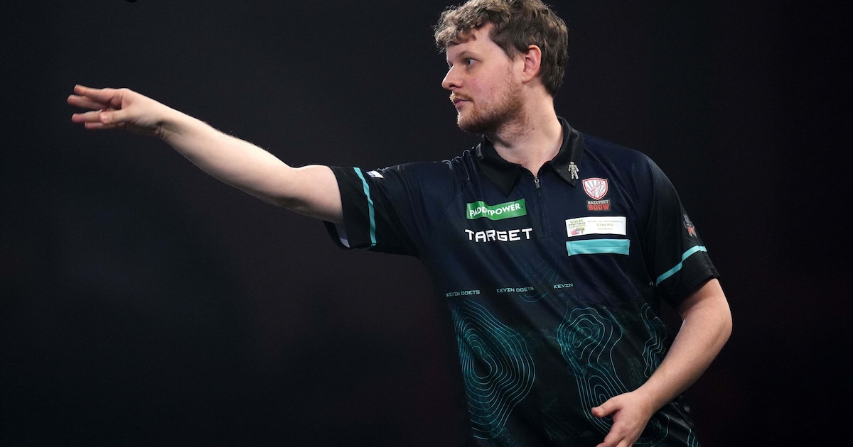 LIVE WK darts | Kevin Doets op wonderbaarlijke wijze weer op gelijke ...