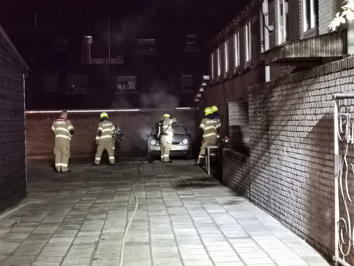 Brandweer komt ter plaatse in Ede vanwege een autobrand | 112 nieuws ...