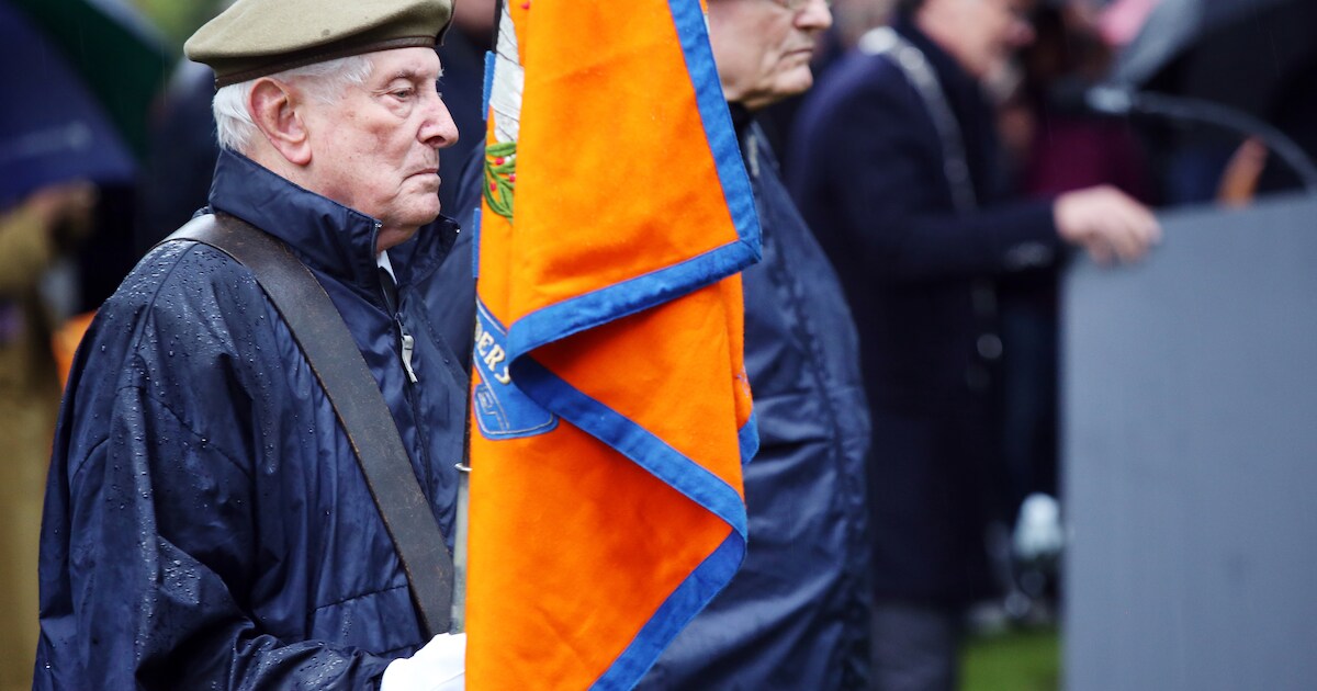 Dodenherdenking in regenachtig Breda: ‘Waar oorlog heerst, vallen ...