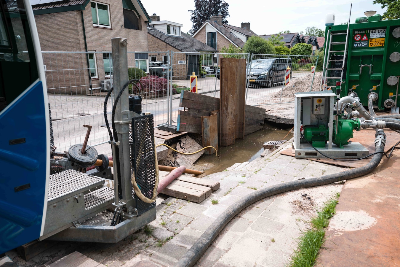 Enexis legt klus stil na ‘vliegtuigcrash’ onder de grond: zeker 15 ...