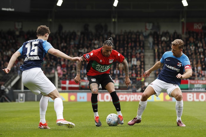 Chery maakt zich geen zorgen over vormdip bij NEC: ‘Hoe meer kritiek, hoe meer ik snap dat het ...