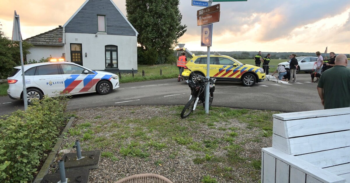 Bromfietser gewond bij aanrijding busje in Lathum | Zevenaar | De ...