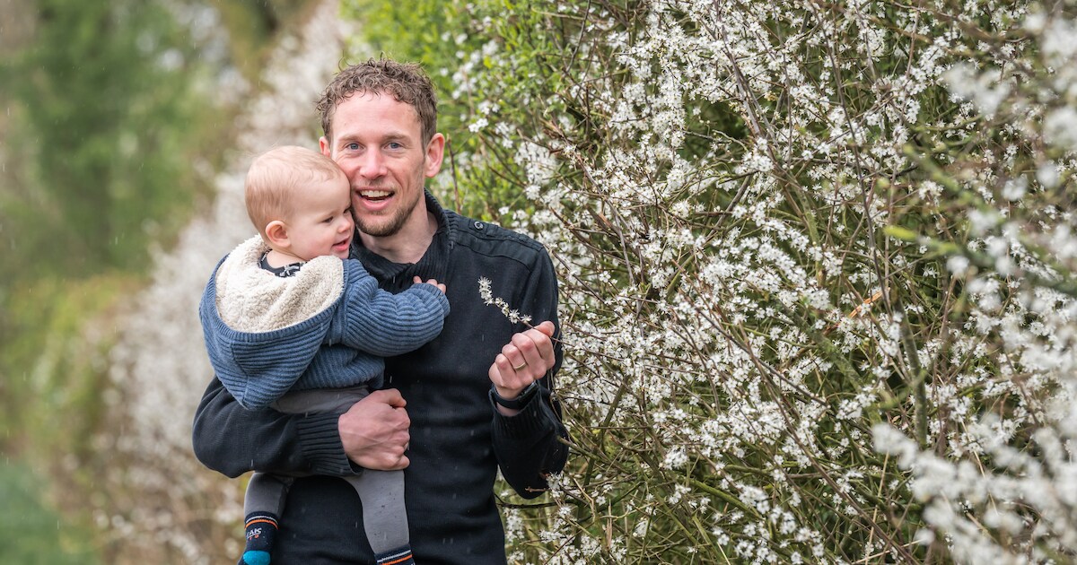 Zieke Lars haalt ruim 13.000 euro op voor zijn favoriete heggen: ‘Ik ben gebroken en gelukkig ...