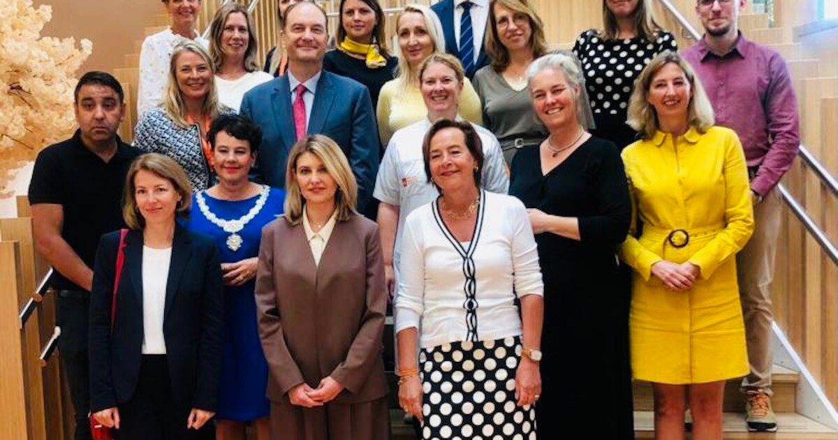 First Lady van Oekraïne bezoekt Prinses Máxima Centrum in Utrecht ...