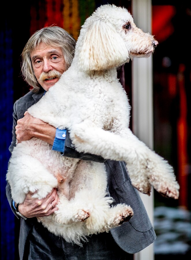Hond Cuby van Johan Derksen overleden: ‘Moeten er echt aan wennen ...