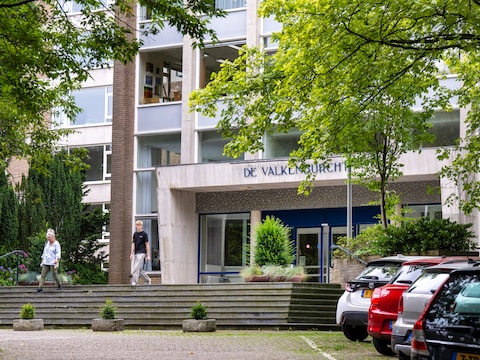 Verena houdt petitie tegen komst asielzoekers in haar dorp: ‘Niet tegen ...