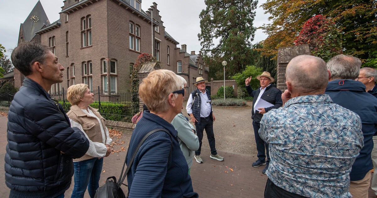 Dorpswandeling door historisch deel van Velp | Rheden | De Gelderlander.nl