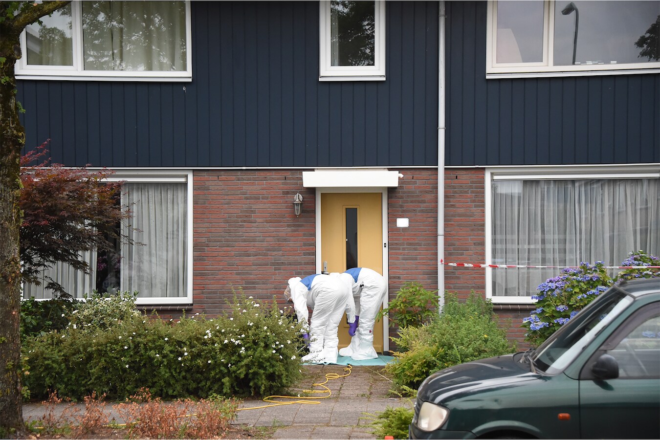 Politie vindt dode man in De Bilt na klacht over stank | Foto ...