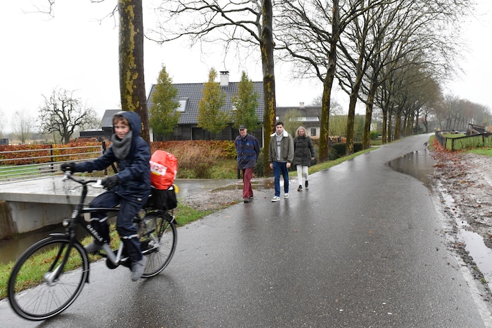 Bewoners maken zich zorgen om ‘megagrote’ landbouwwagens: ‘Mensen van ...
