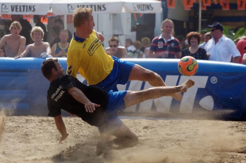 Pax wint voorronde NK beachsoccer in Zelhem | Amateurvoetbal | De ...