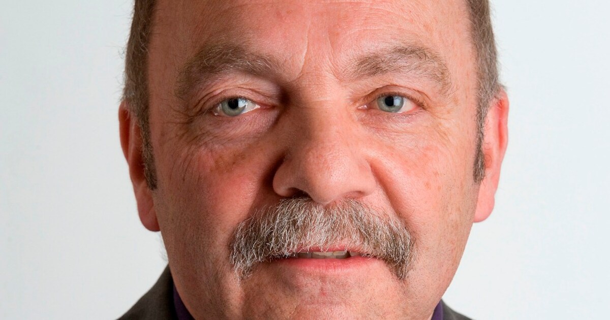 Twee raadsleden Buren koninklijk onderscheiden | Regio | De Gelderlander.nl