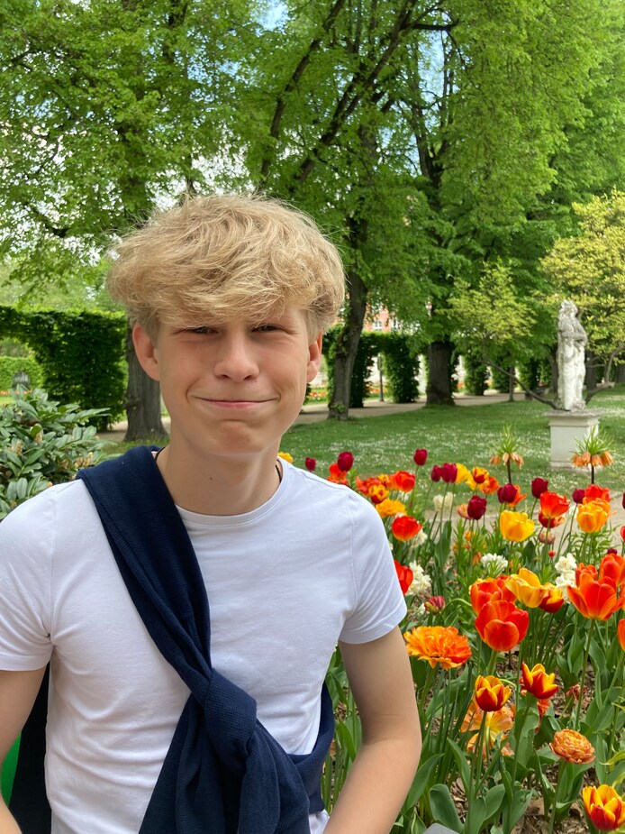 ‘Hij laat een spoor van licht na’: Jonathan (15) overlijdt met kerst plotsklaps door ‘een ...