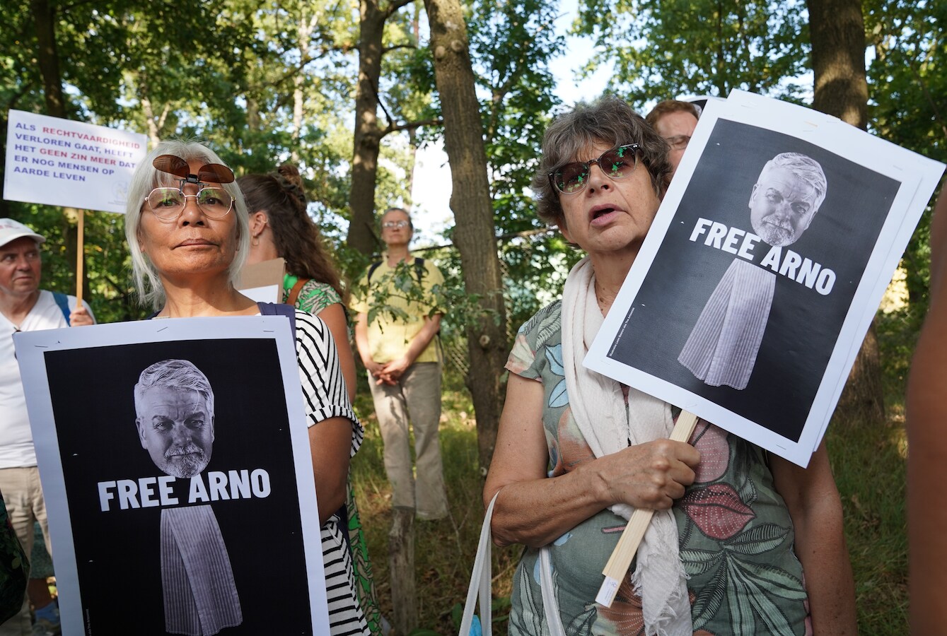 Oproer in de ‘wakkere wereld’: hun favoriete advocaat moet nu zelf voor ...