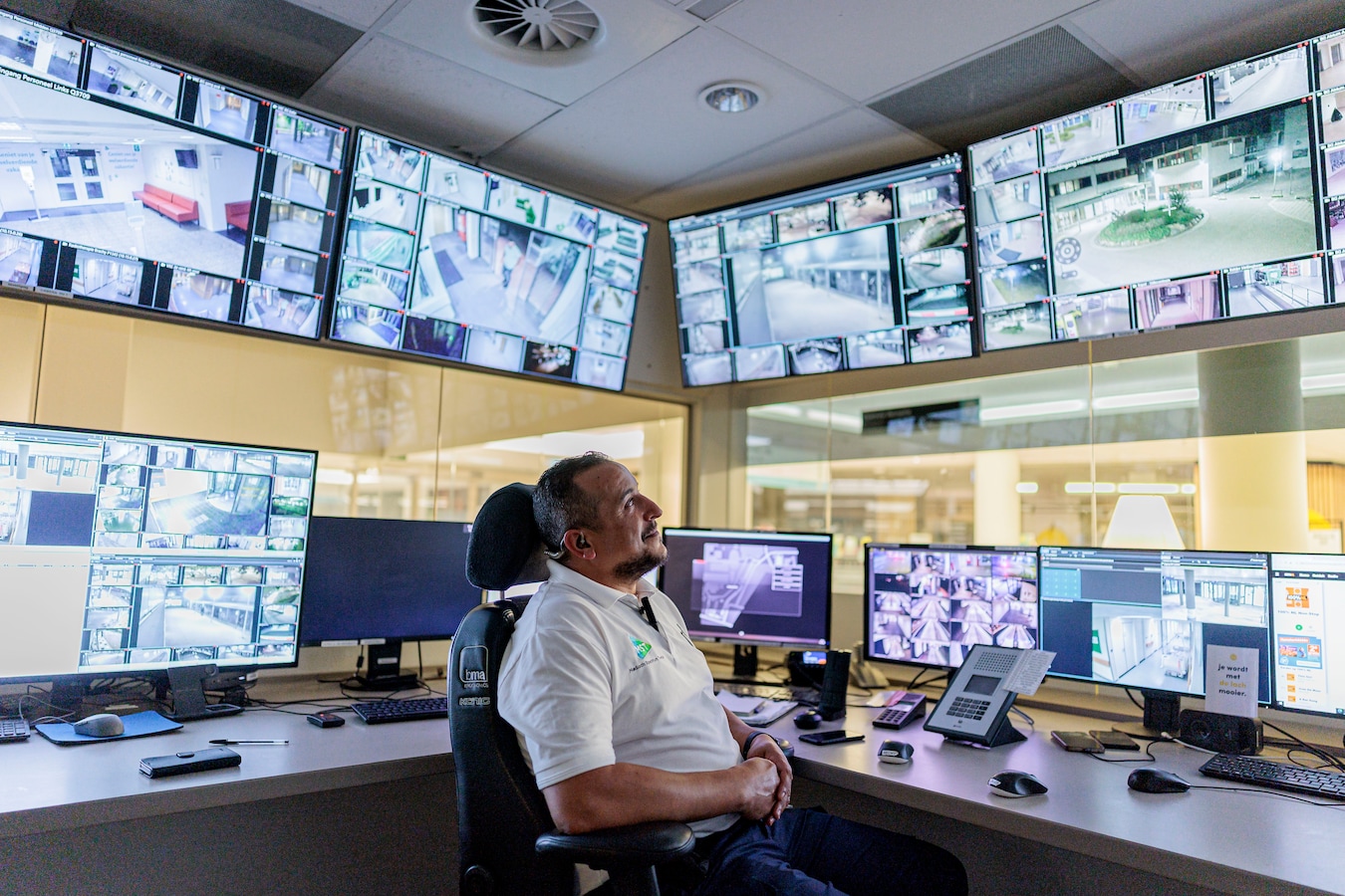 Een nacht uit het leven van MST-beveiliger Monaim: 'Ze proberen je uit ...