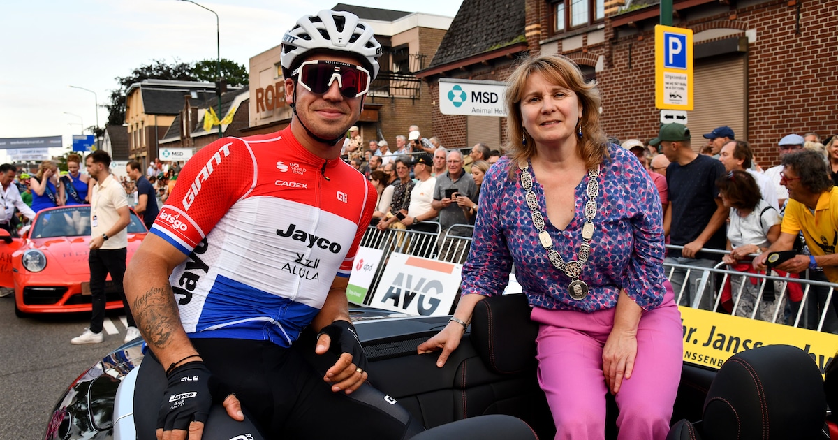 Voor de handtekening van Dylan Groenewegen laat Figo van 5 een plekje ...