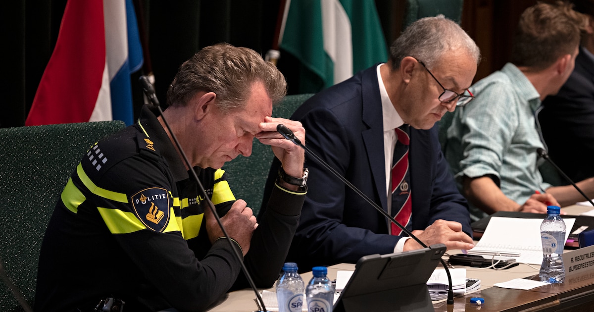 Politie onderschatte kritiek op promotie van veroordeelde agent ...