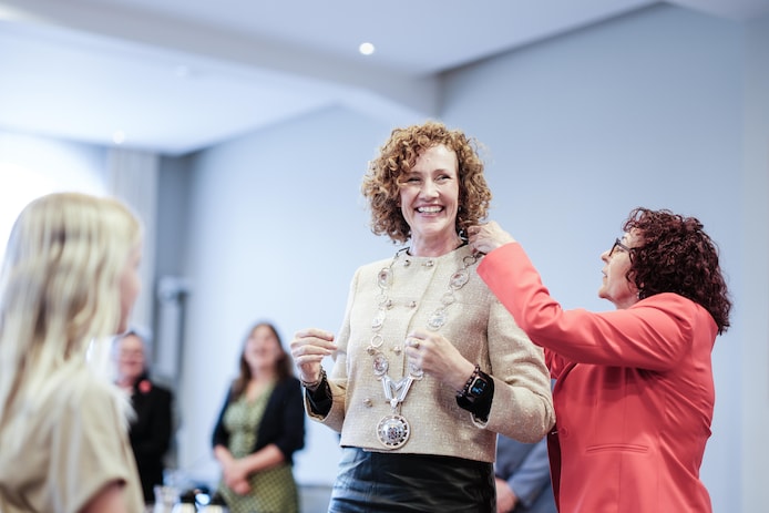 Montferland heeft weer een échte burgemeester, met een flinke opdracht ...