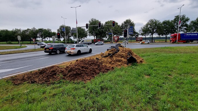 Eerste verdachte van dumpen afval op snelweg opgepakt: Achterhoekse ...