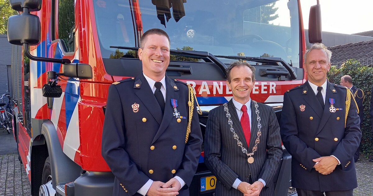 Driedubbel feest voor Groesbeekse brandweer | Regio | De Gelderlander.nl