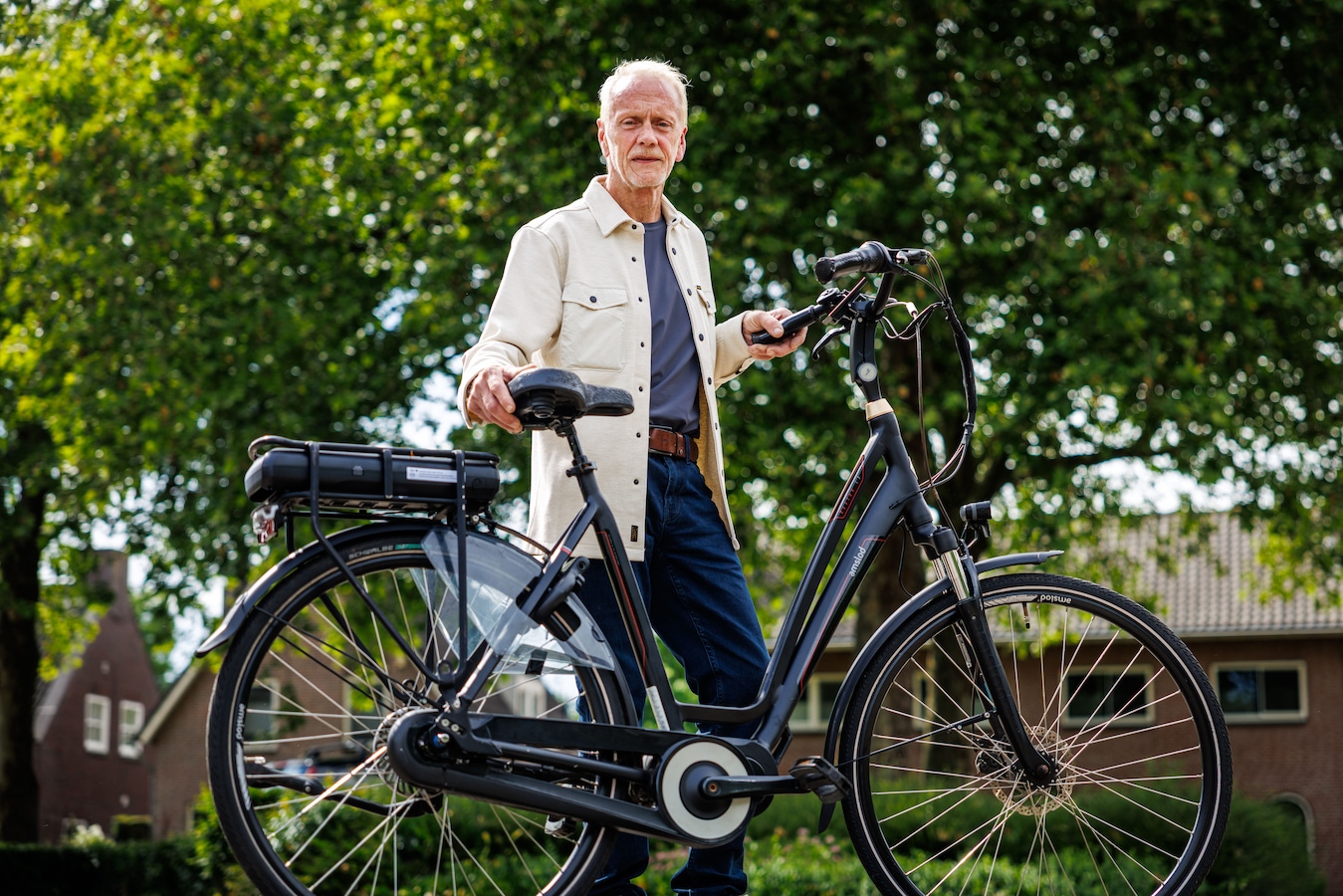 Ja, Dennis parkeerde fout, maar Tilburgse sleepdienst stript onterecht ...