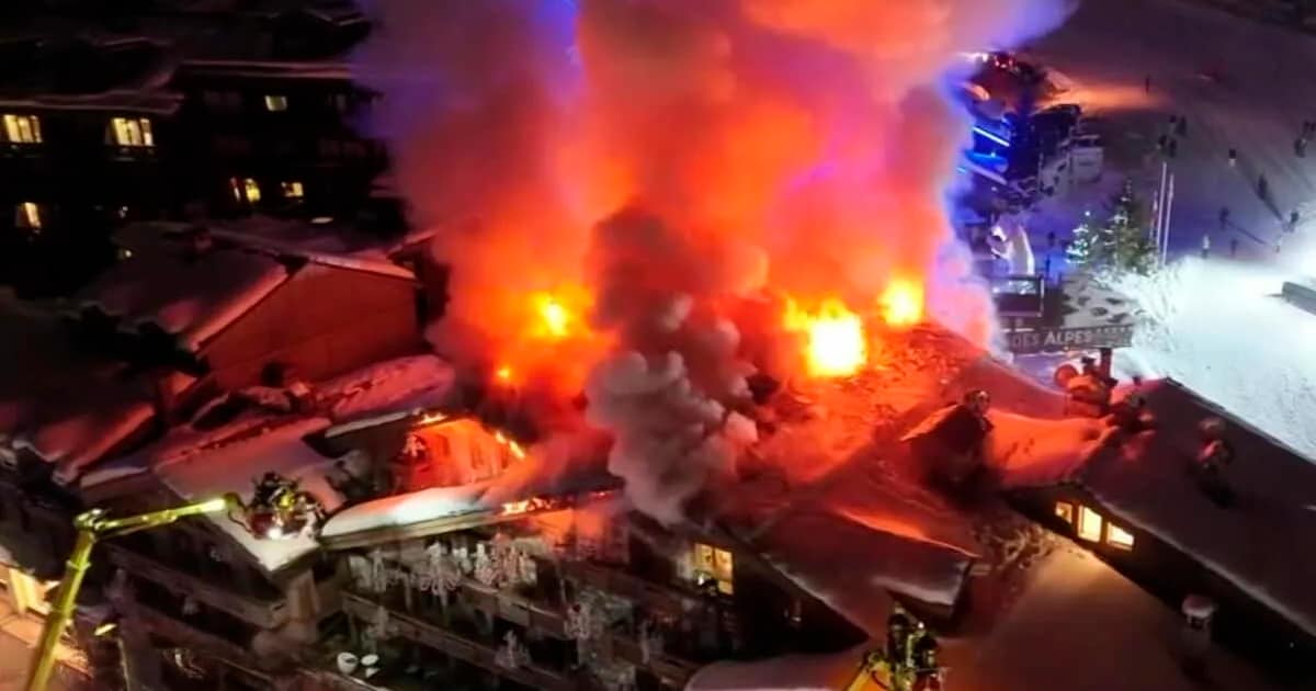 Luxehotel in Frans skioord Courchevel gaat op in vlammen: meer dan 260 ...