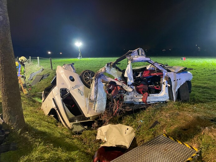 Drie doden bij zwaar ongeval met Maserati in België: inzittenden uit ...