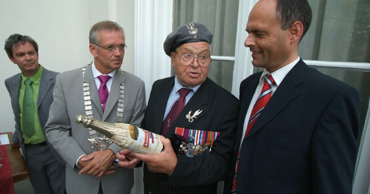 Maroonrood gerstenat voor Pools eerherstel | Arnhem | gelderlander.nl